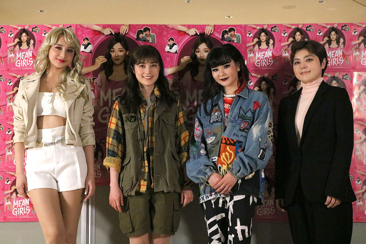 ミュージカル『MEAN GIRLS』初日前会見、公開ゲネプロフォトギャラリー | Amuse+(アミューズプラス)